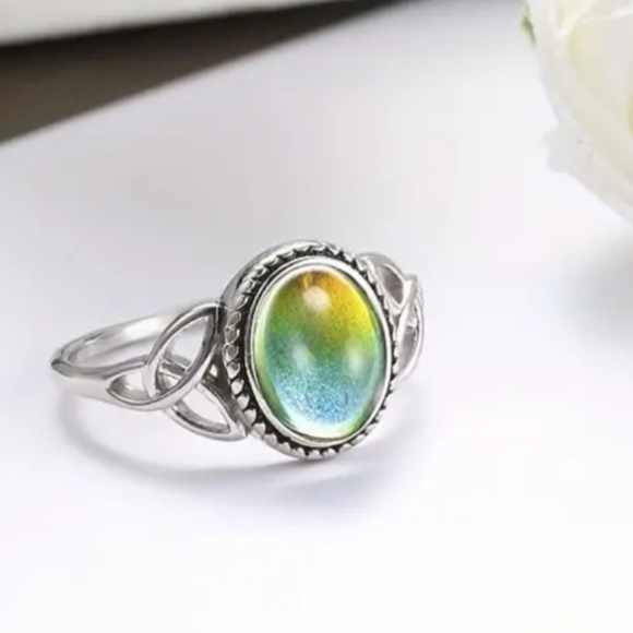Jewelry | Vintage Celtic Knot Mood Ring | Poshmark